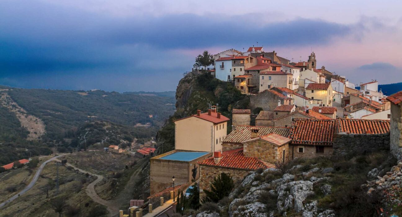 Descubre Chodos: Naturaleza y Cultura en la Comunidad Valenciana